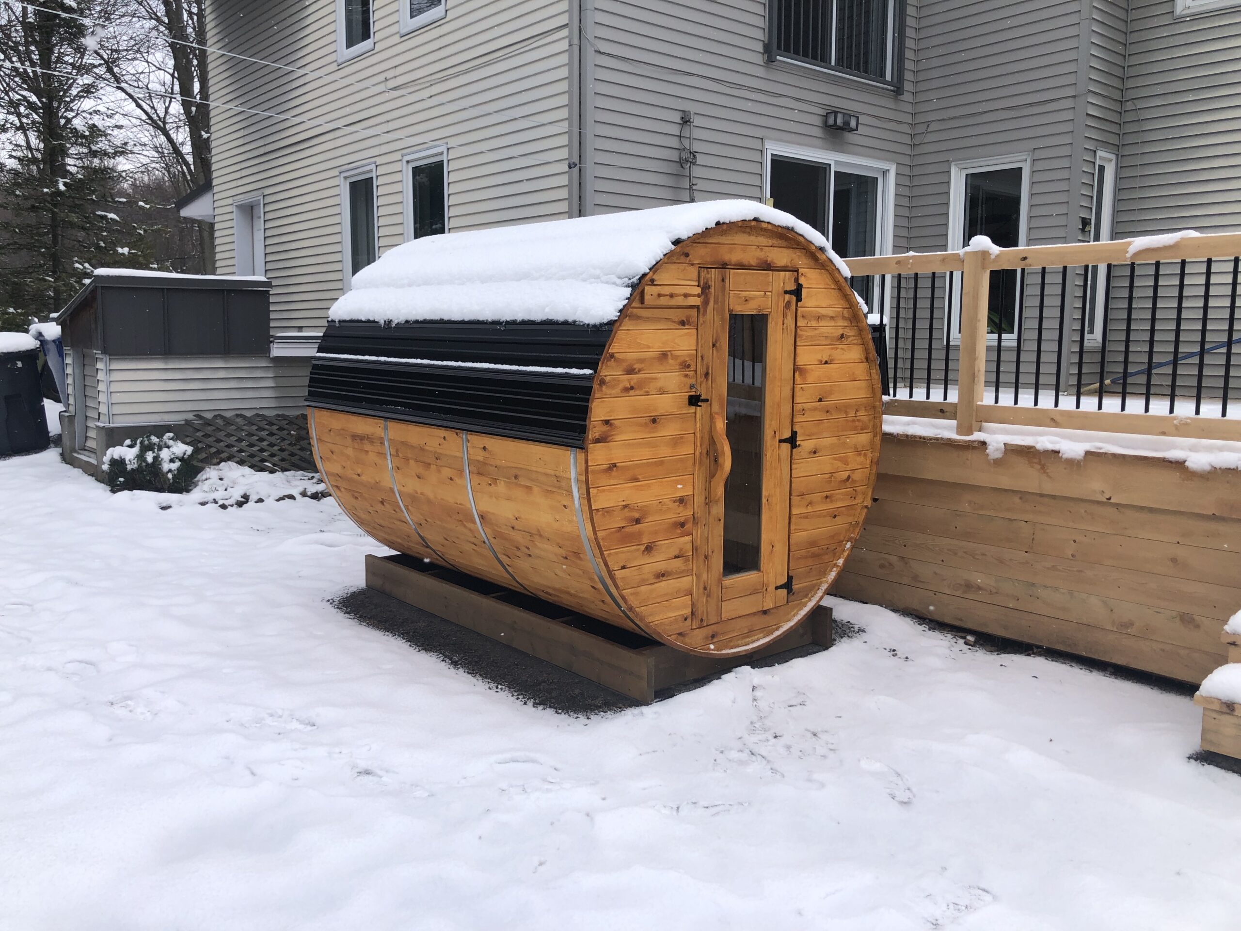 Premium Barrel Sauna – Outdoor Cedar Sauna Canada | SaunaSpa